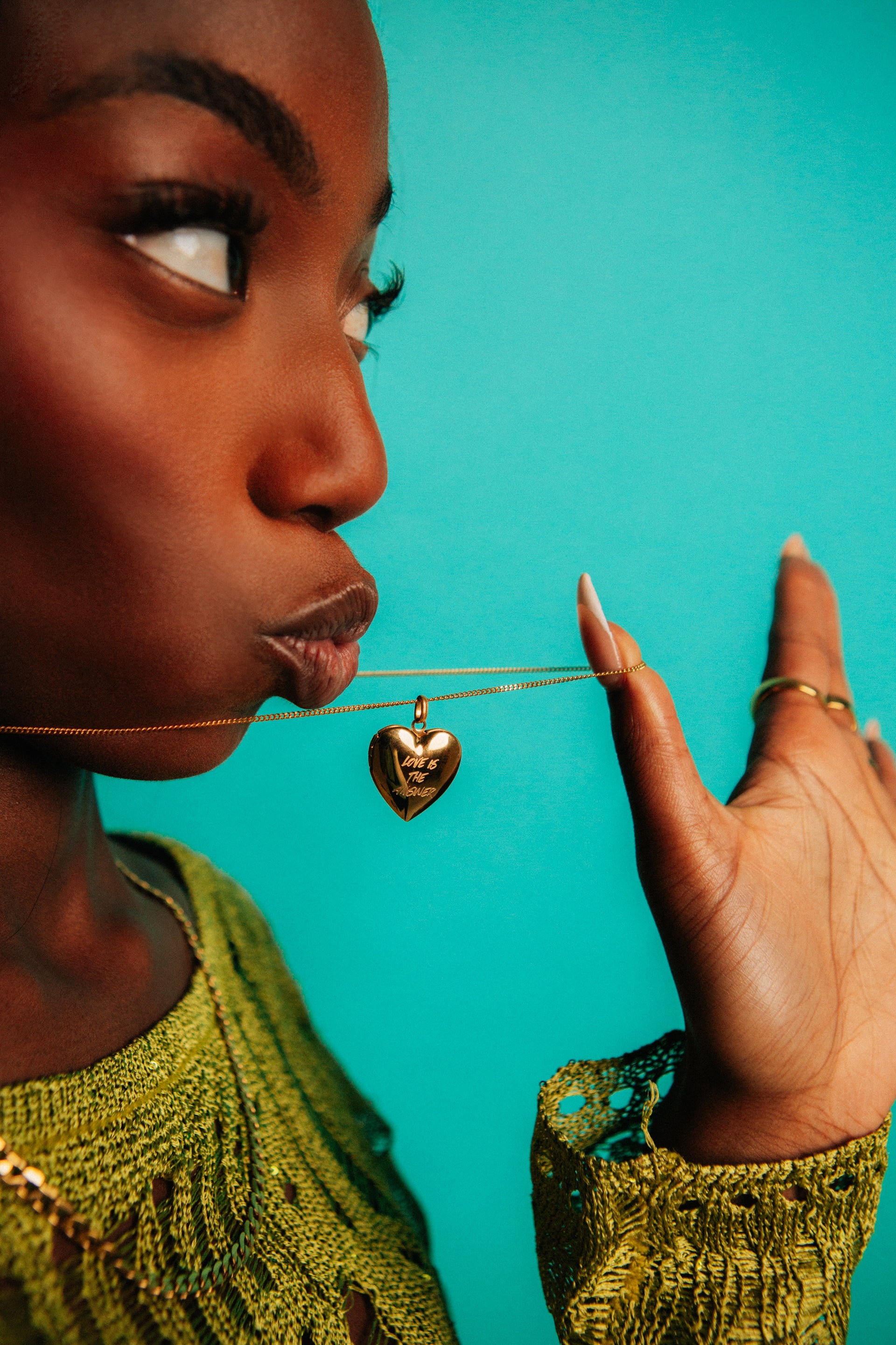 locket – Hoops + Chains LDN