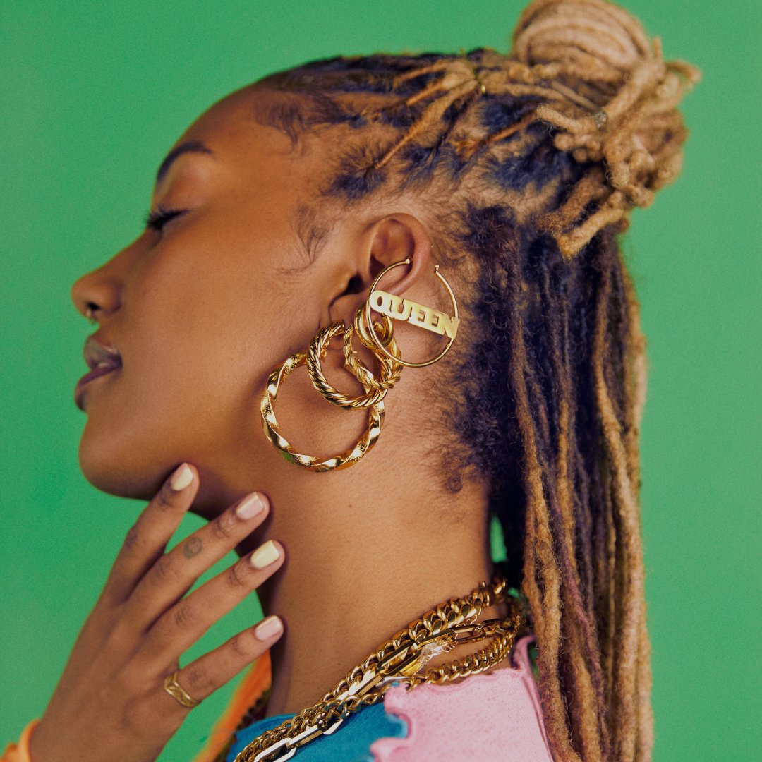 HOOPS, HUGGIES, STUDS – Hoops + Chains LDN